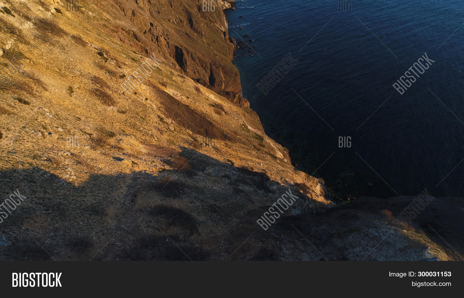 Imagen y foto Aerial View Rock (prueba gratis) | Bigstock