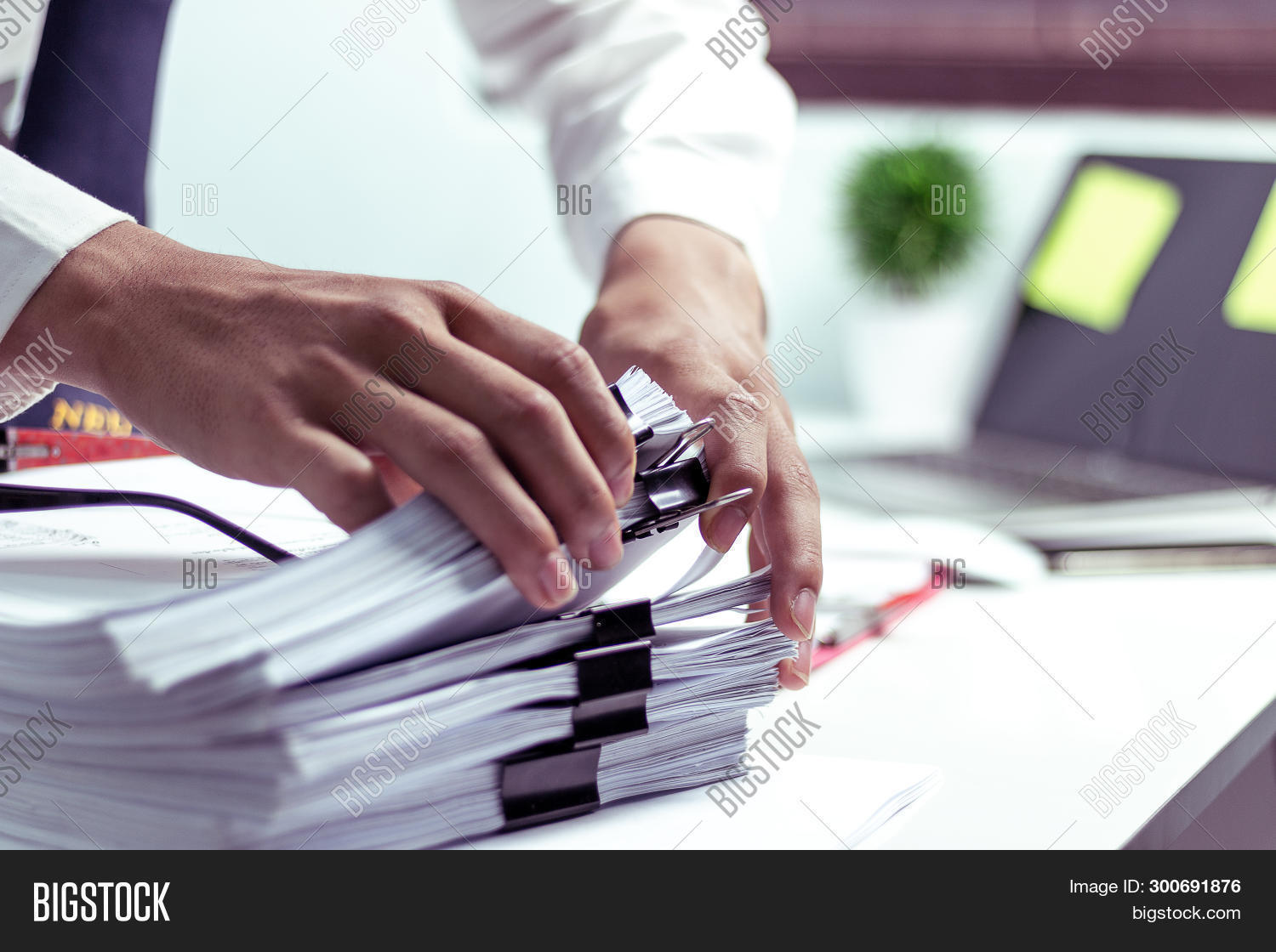 Businessmen Searching Image & Photo (Free Trial) | Bigstock