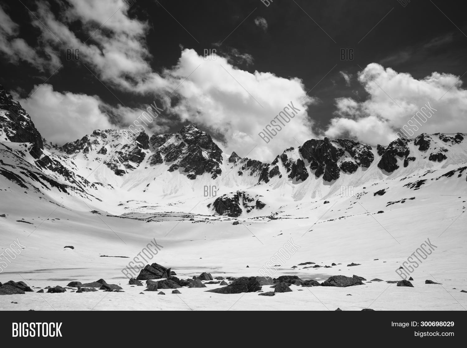 Imagen y foto Plateau High Snowy (prueba gratis) | Bigstock