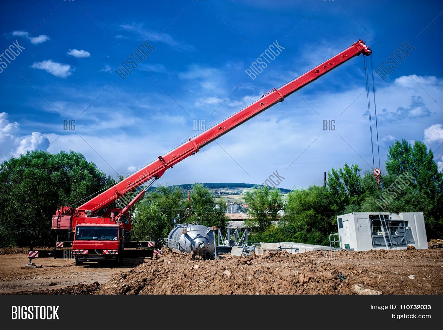 Industrial Crane Image & Photo (Free Trial) | Bigstock