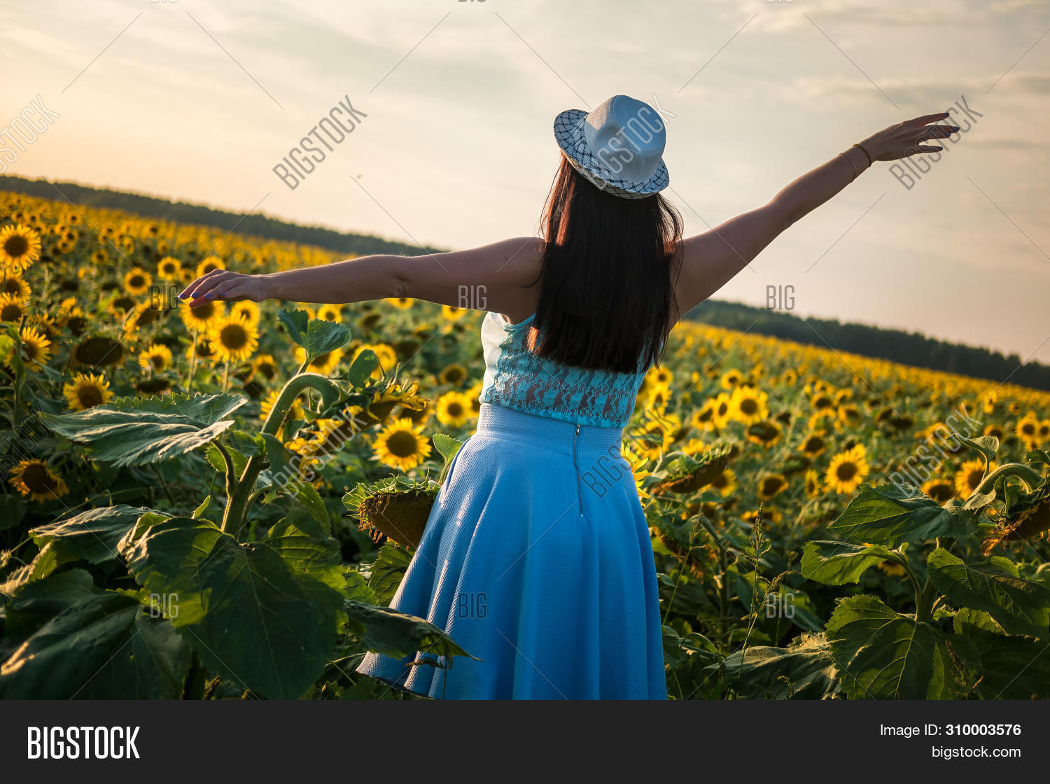 Big Size Girl Model Image & Photo (Free Trial) | Bigstock