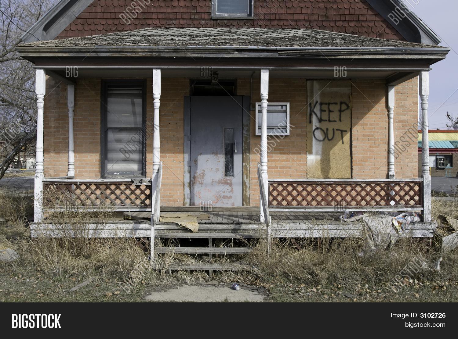 Rundown Deserted House Image & Photo (Free Trial) | Bigstock