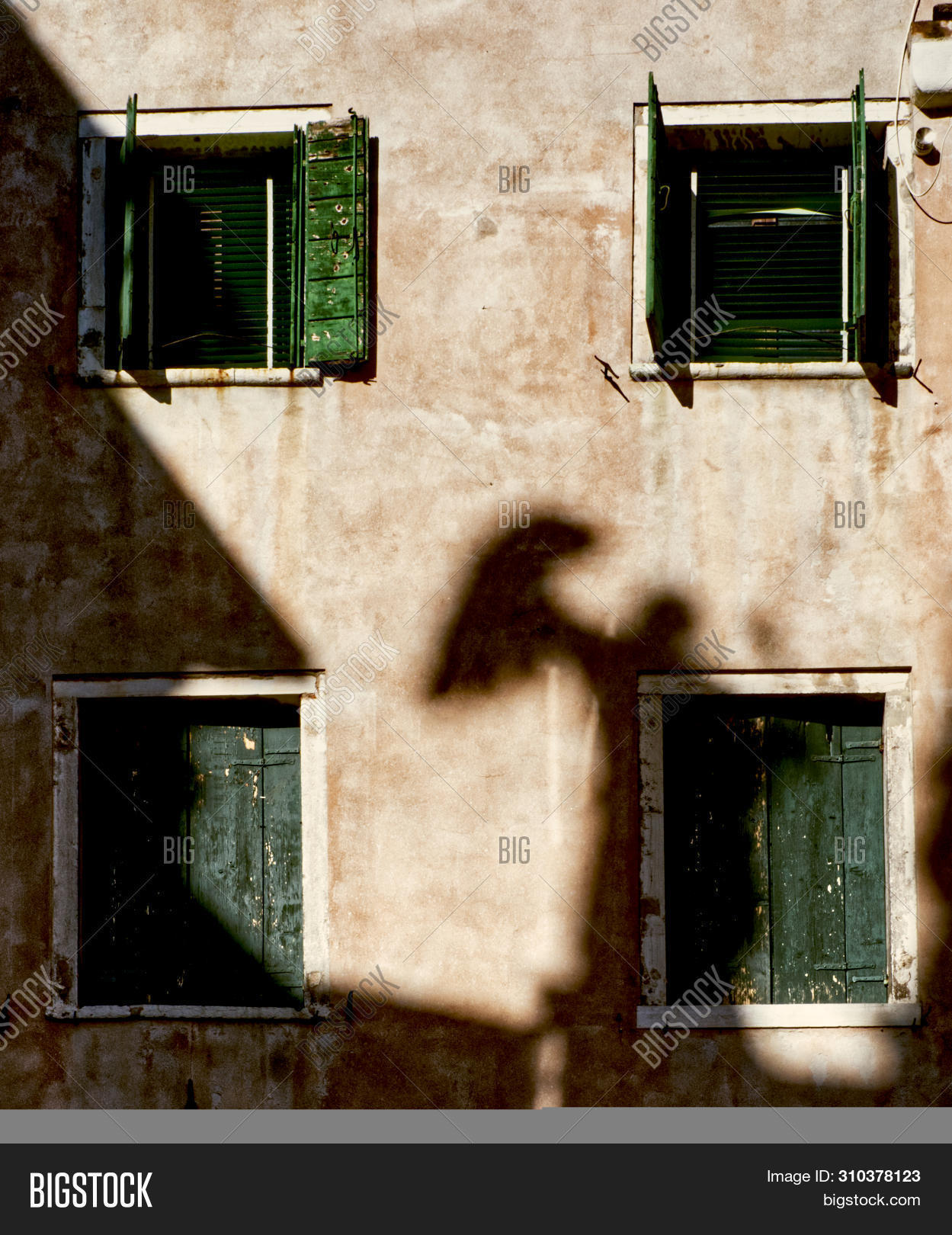 Shadow Angle Visible Image & Photo (Free Trial) | Bigstock