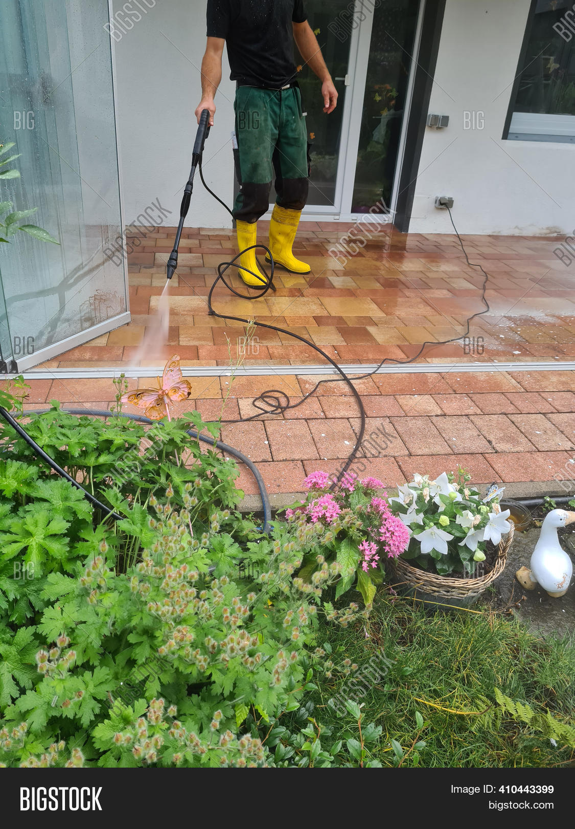 Man Power Washing Image & Photo (Free Trial) | Bigstock