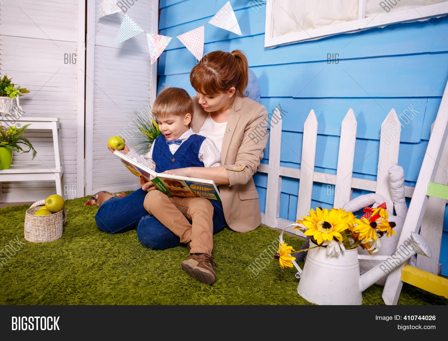 Mum Reading Fairy Tale Image & Photo (Free Trial) | Bigstock