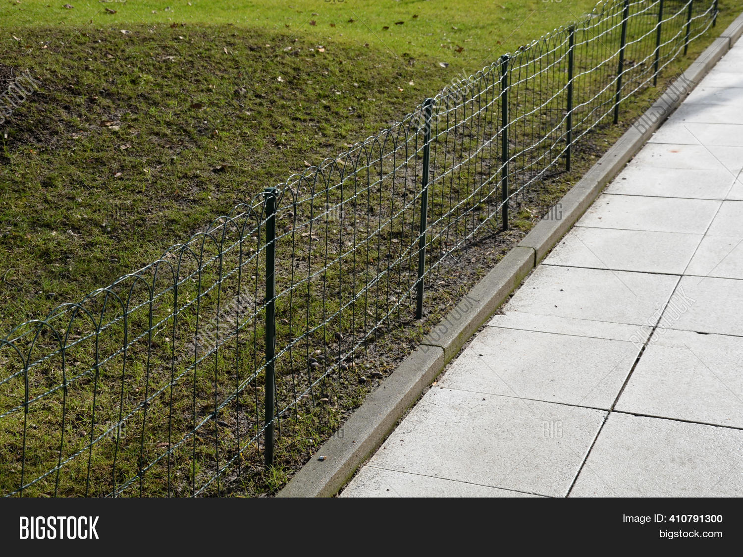 Low Wire Fence Image & Photo (Free Trial) | Bigstock