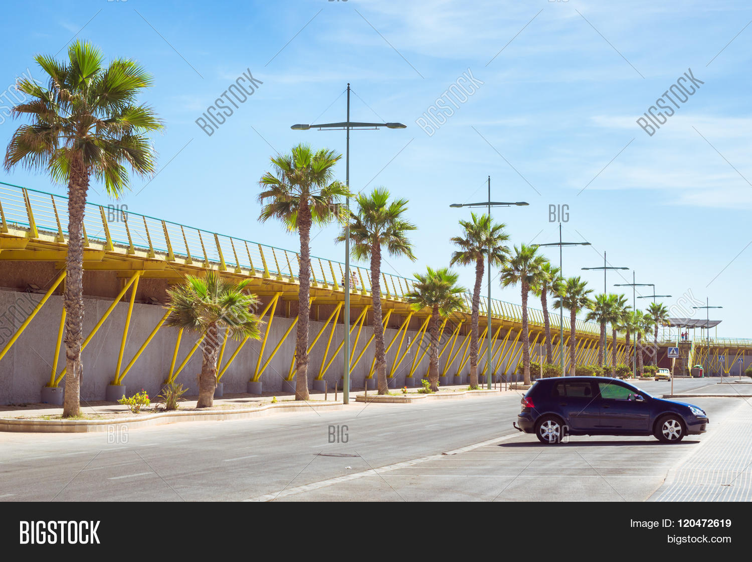 Pedestrian Bridge-pier Image & Photo (Free Trial) | Bigstock