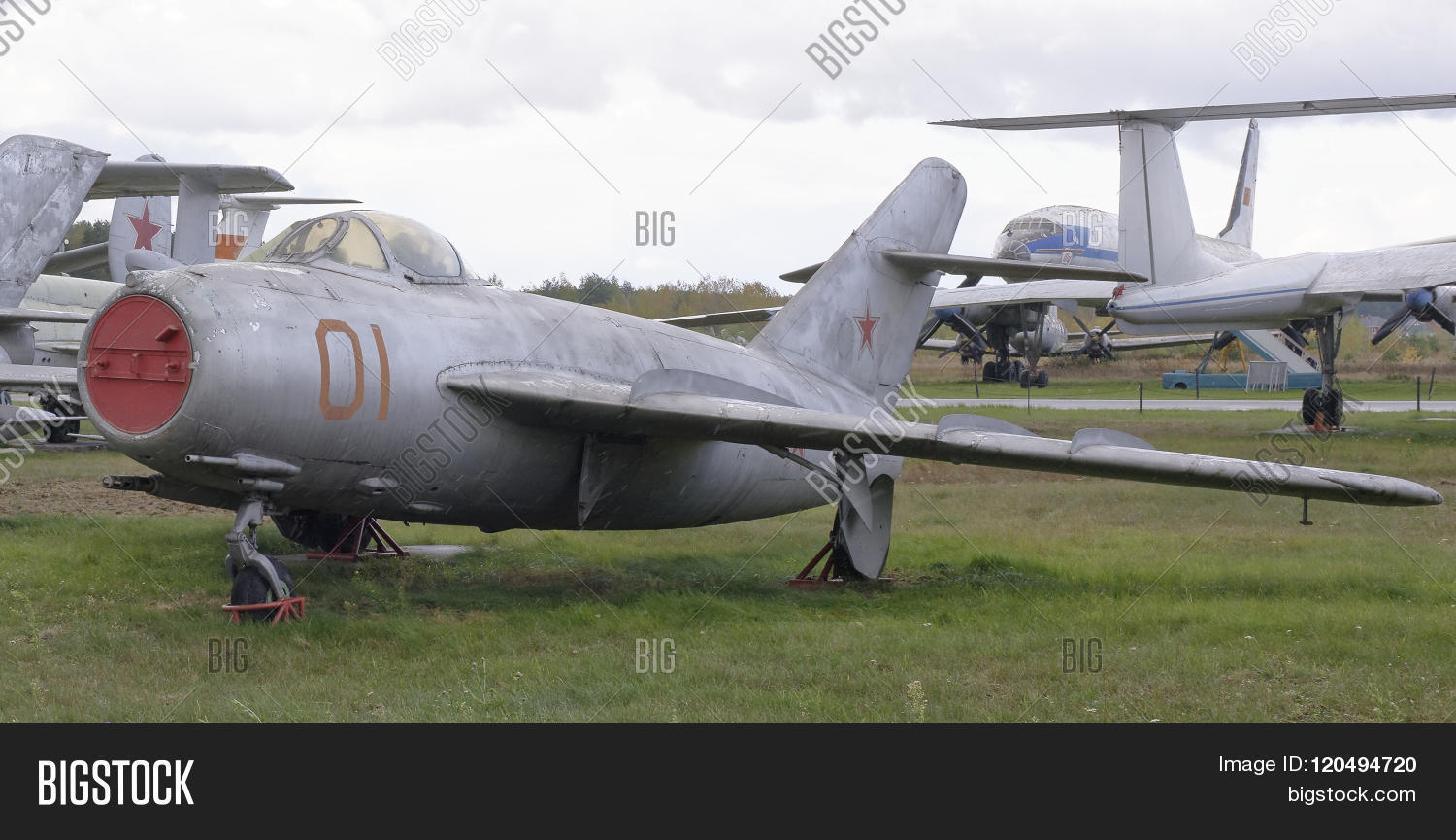 Mig-17-front-line Jet Image & Photo (Free Trial) | Bigstock
