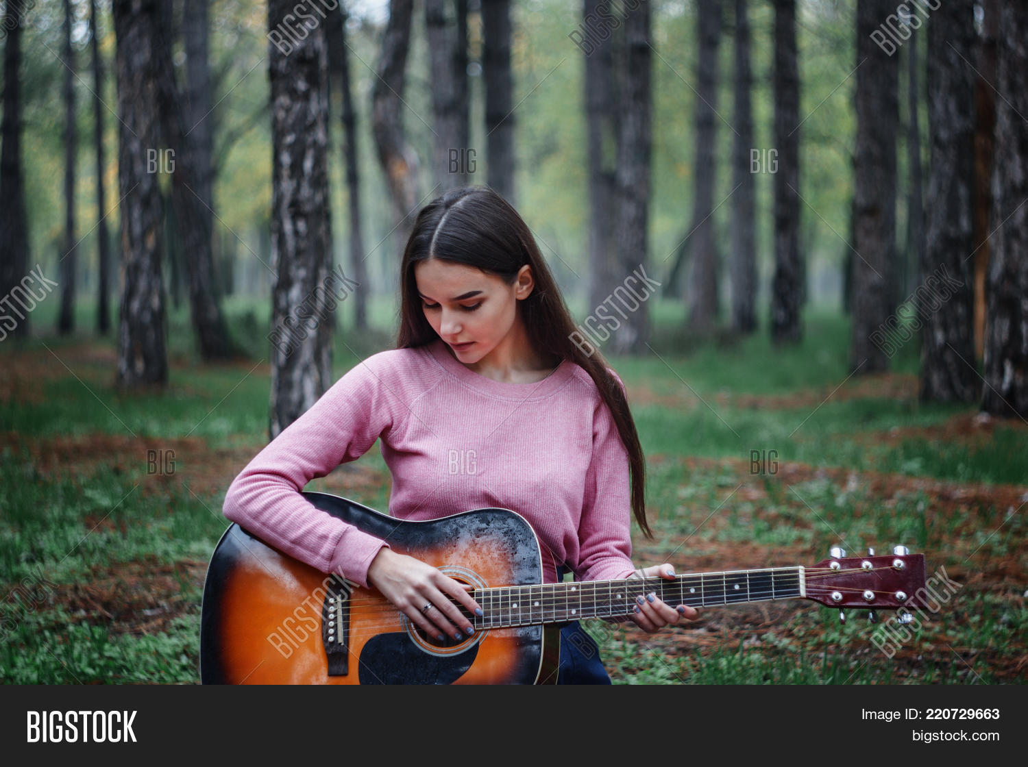 Beautiful Girls With Guitar