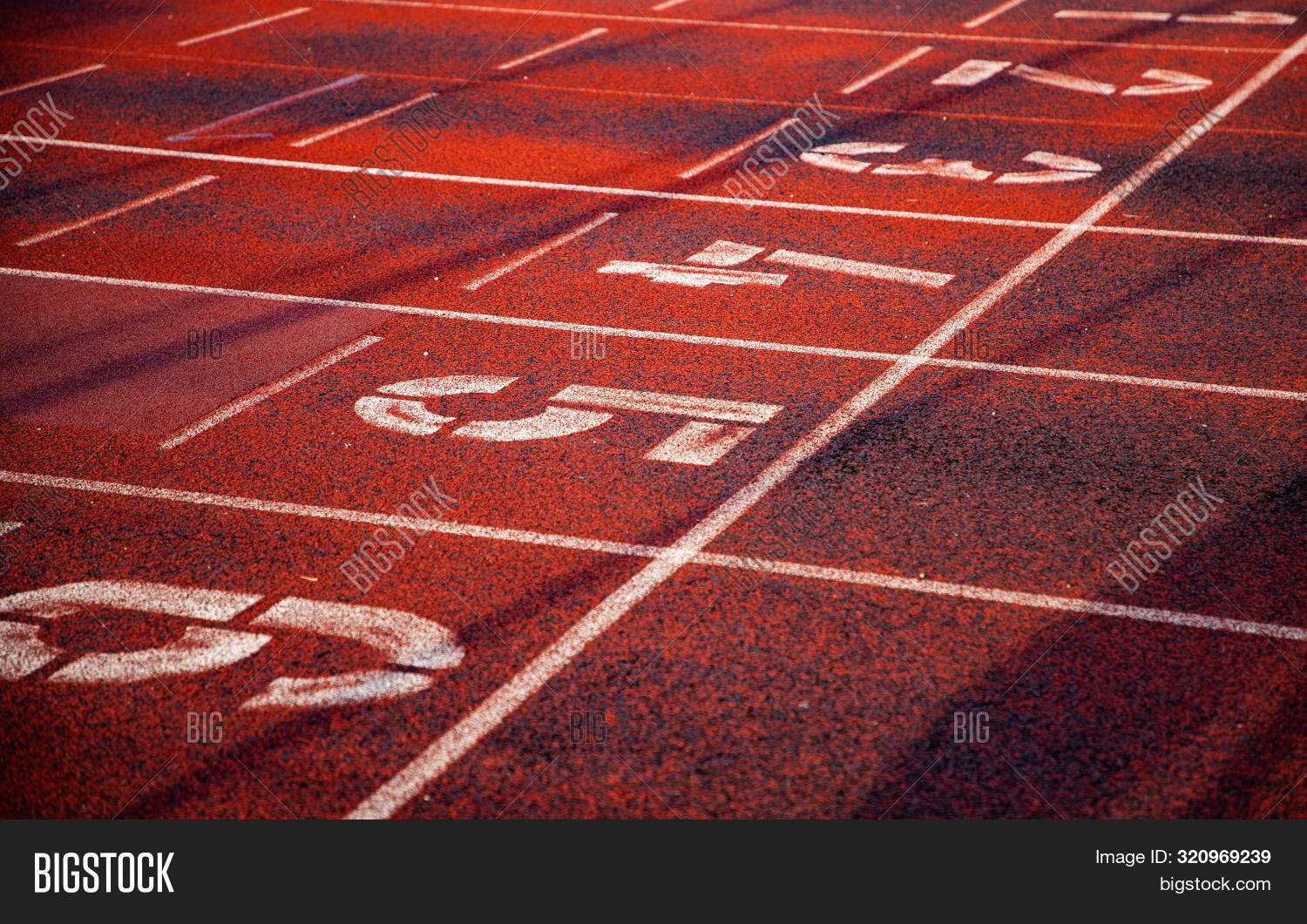 Strat Line On Running Image & Photo (Free Trial) | Bigstock