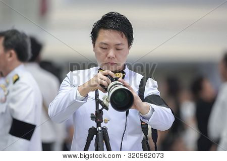 Professional Cameraman Image & Photo (Free Trial) | Bigstock