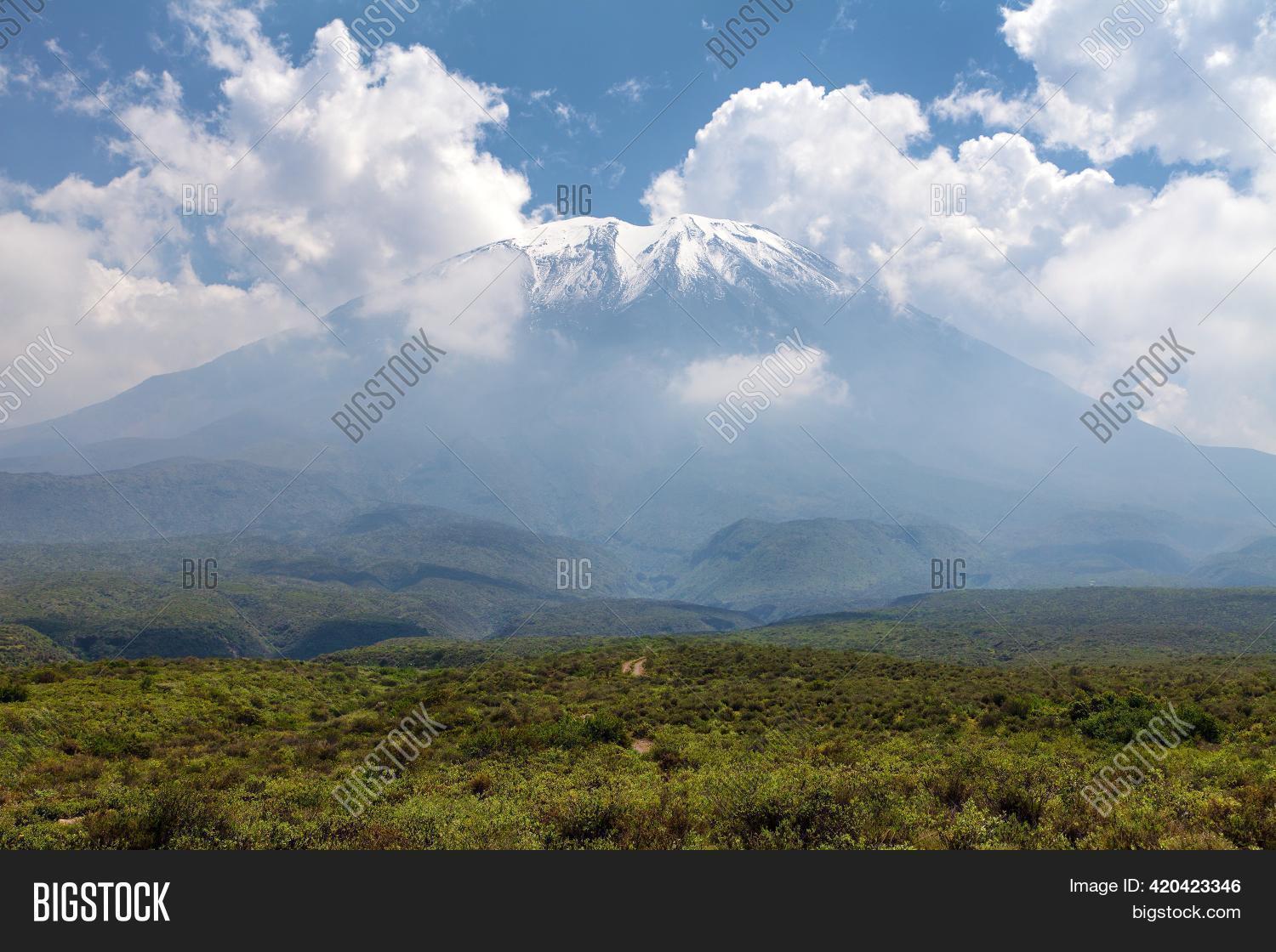 El Misti Volcano Image & Photo (Free Trial) | Bigstock