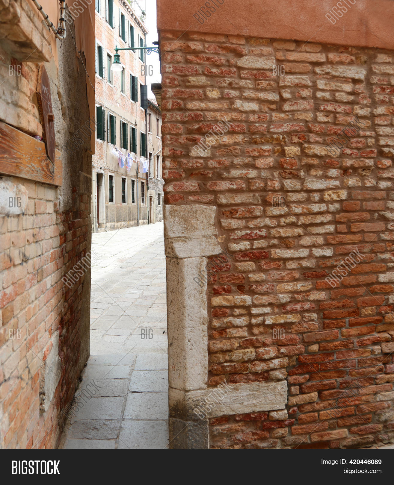 Very Narrow Passage Image & Photo (Free Trial) | Bigstock