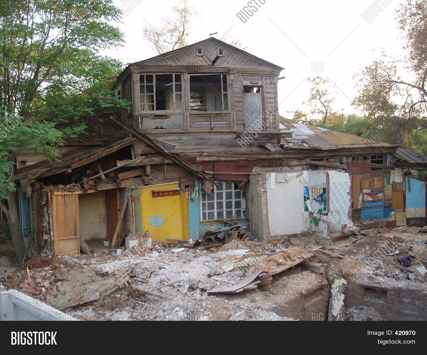 Destroyed Building Image & Photo (Free Trial) | Bigstock