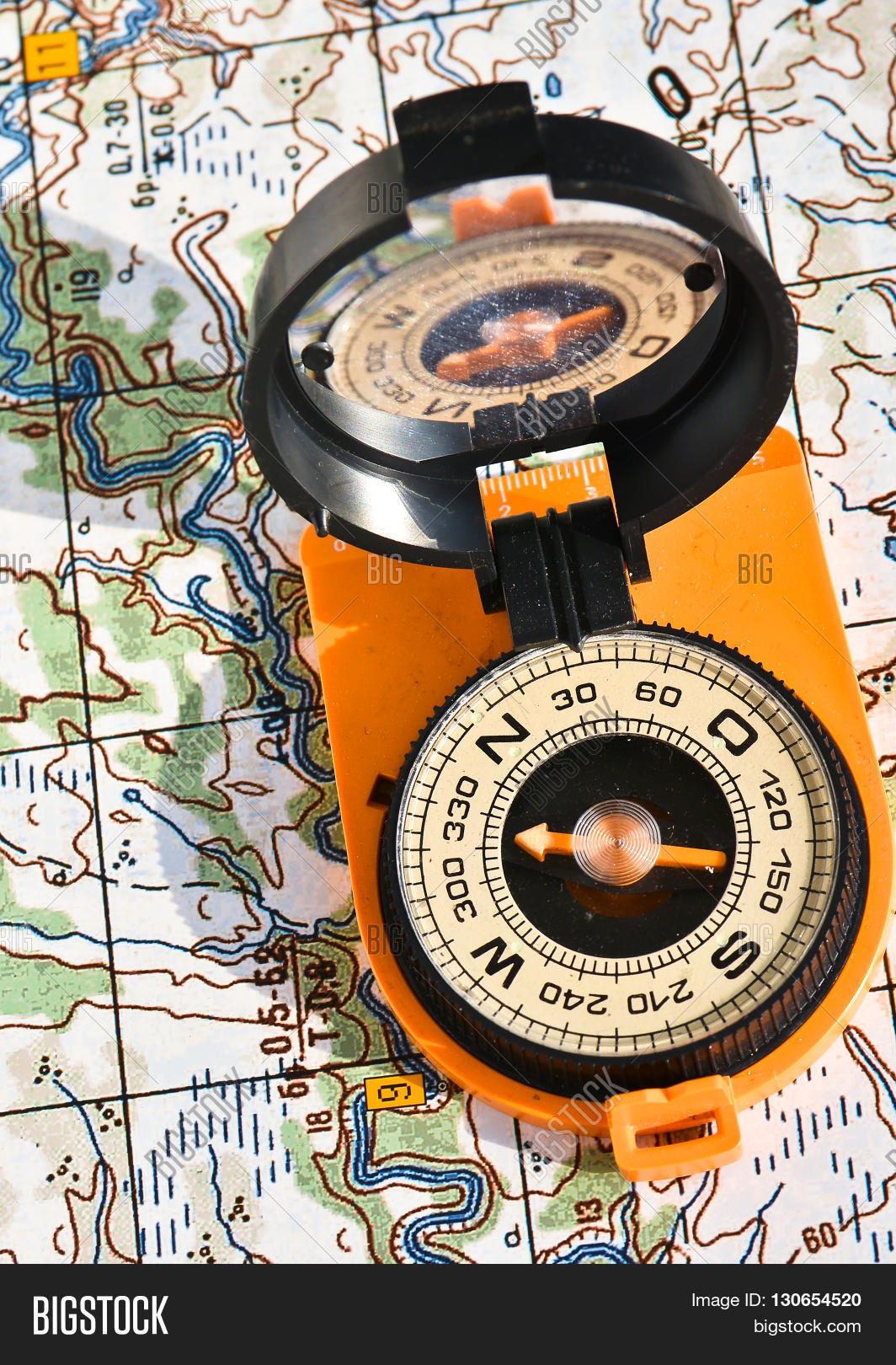 Magnetic Compass Image & Photo (Free Trial) | Bigstock