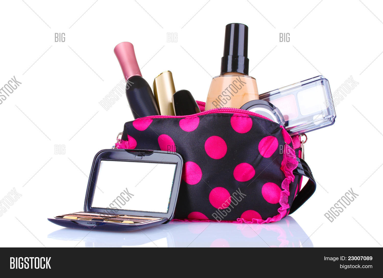 Beautician Makeup Image & Photo (Free Trial) | Bigstock