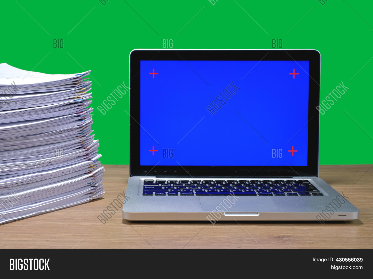Blue Screen Laptop Image & Photo (Free Trial) | Bigstock