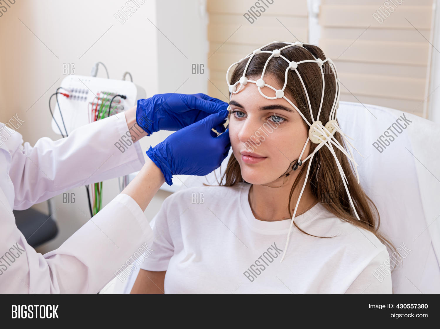 Patient Brain Testing Image & Photo (Free Trial) | Bigstock