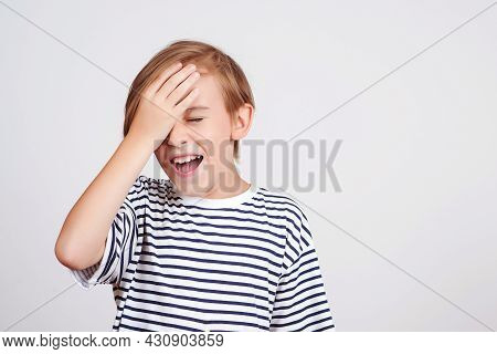 Boy Slapping Forehead Image & Photo (Free Trial) | Bigstock