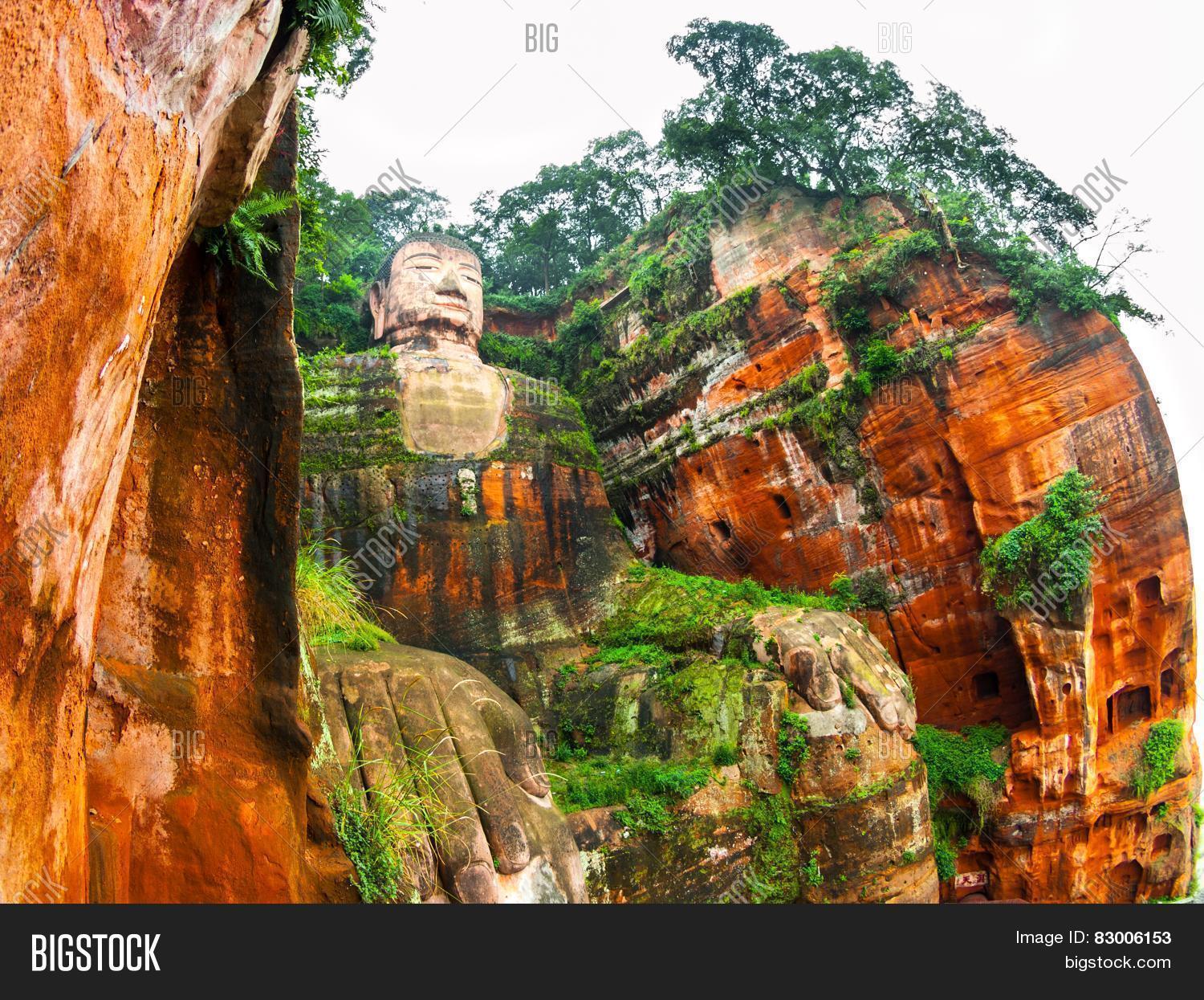 Leshan Giant Buddha Image & Photo (Free Trial) | Bigstock