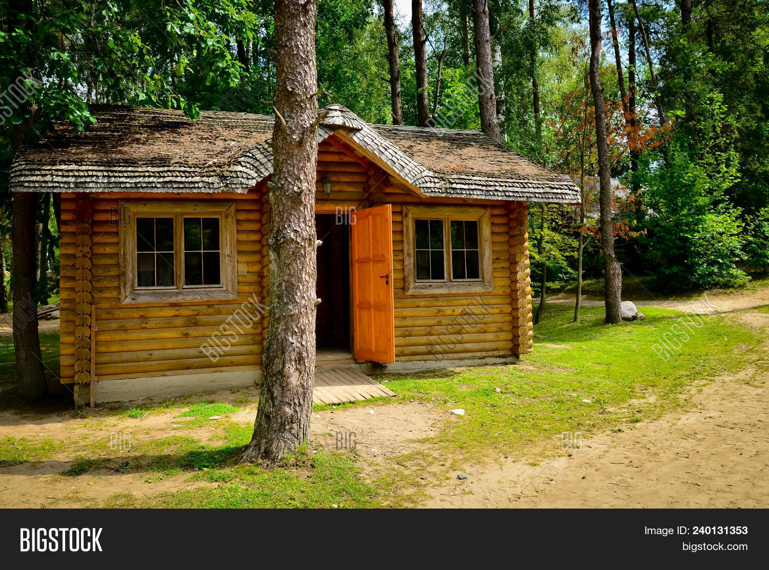 Little Rustic Log Image & Photo (Free Trial) | Bigstock