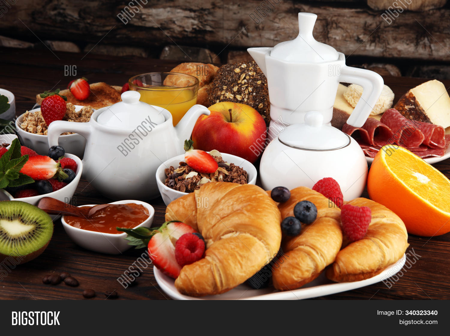 Imagen y foto Breakfast Served (prueba gratis) | Bigstock