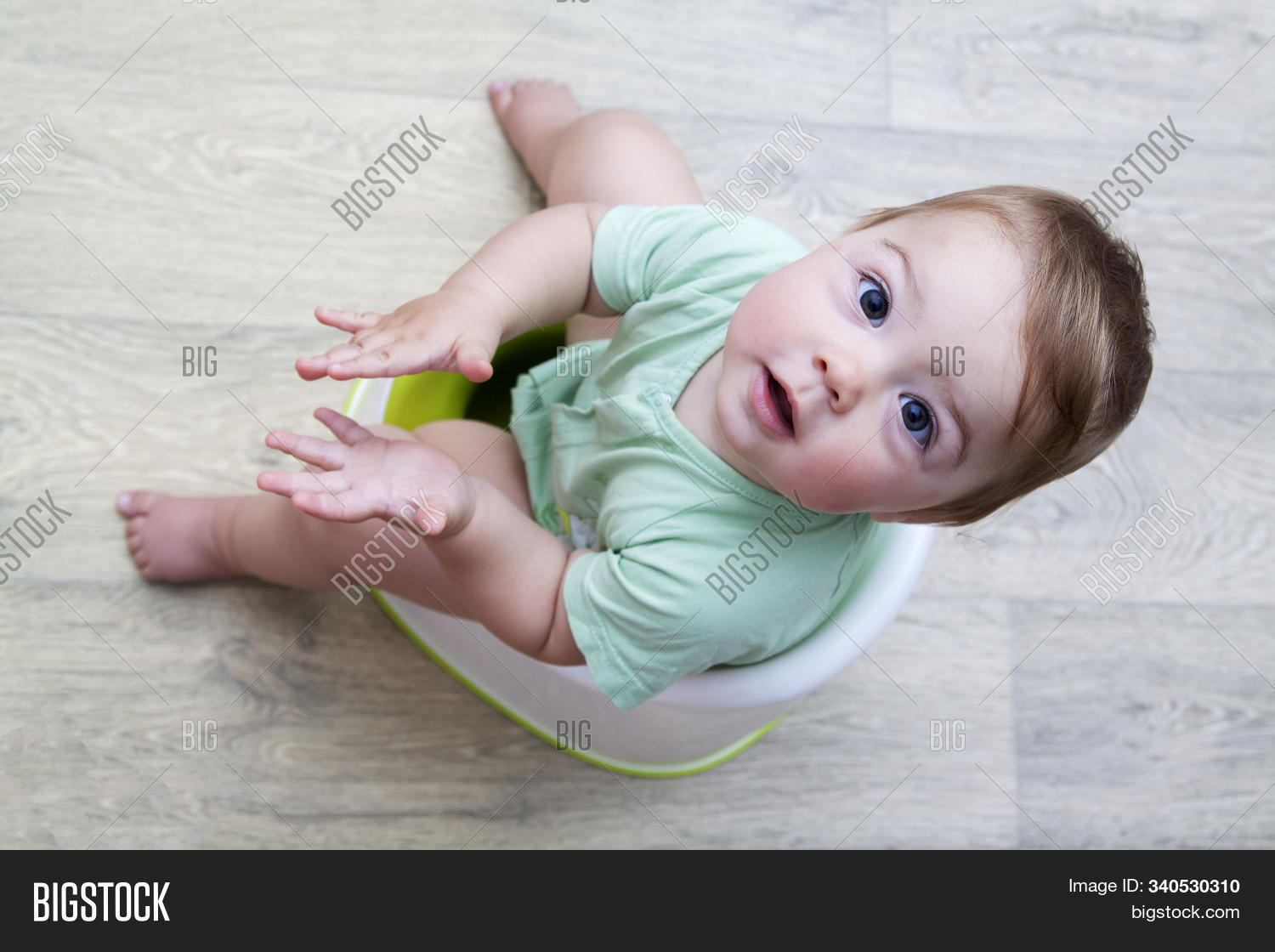 Small Child Sitting On Image & Photo (Free Trial) | Bigstock