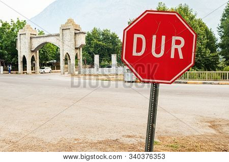 Stop Sign Dur. Stop Image & Photo (Free Trial) | Bigstock