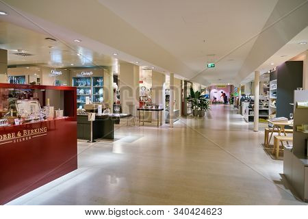 Kadewe Images, Illustrations & Vectors (Free) - Bigstock