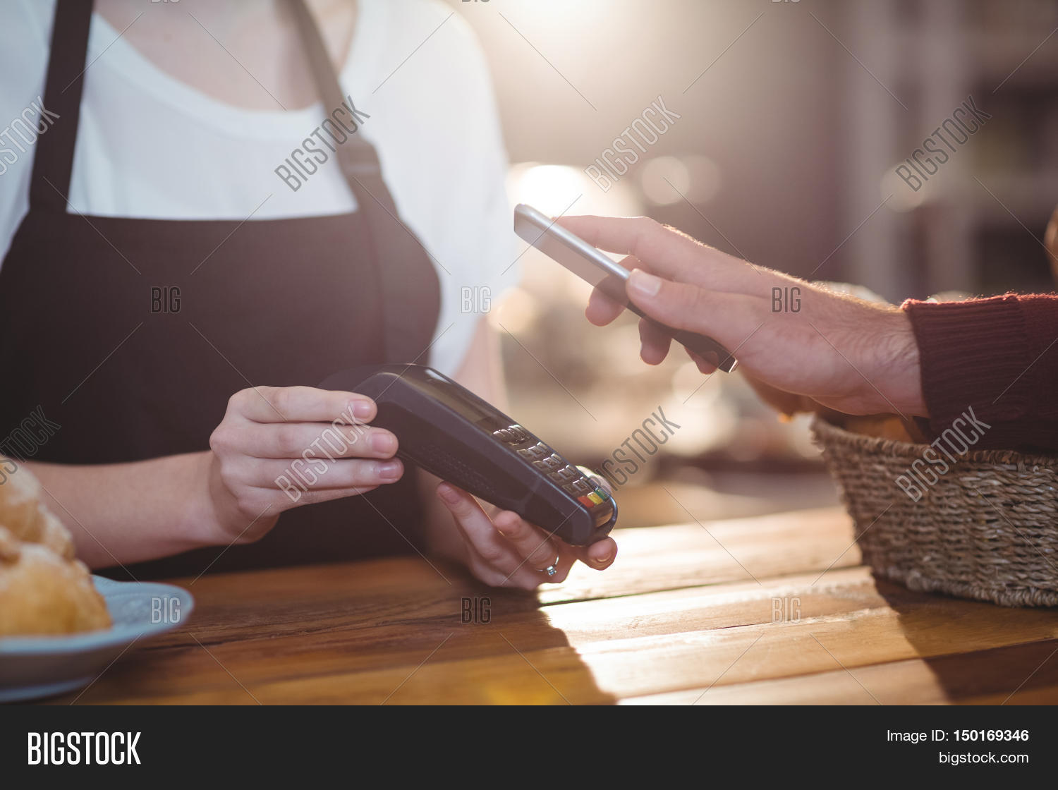 Customer Paying Bill Image & Photo (Free Trial) | Bigstock