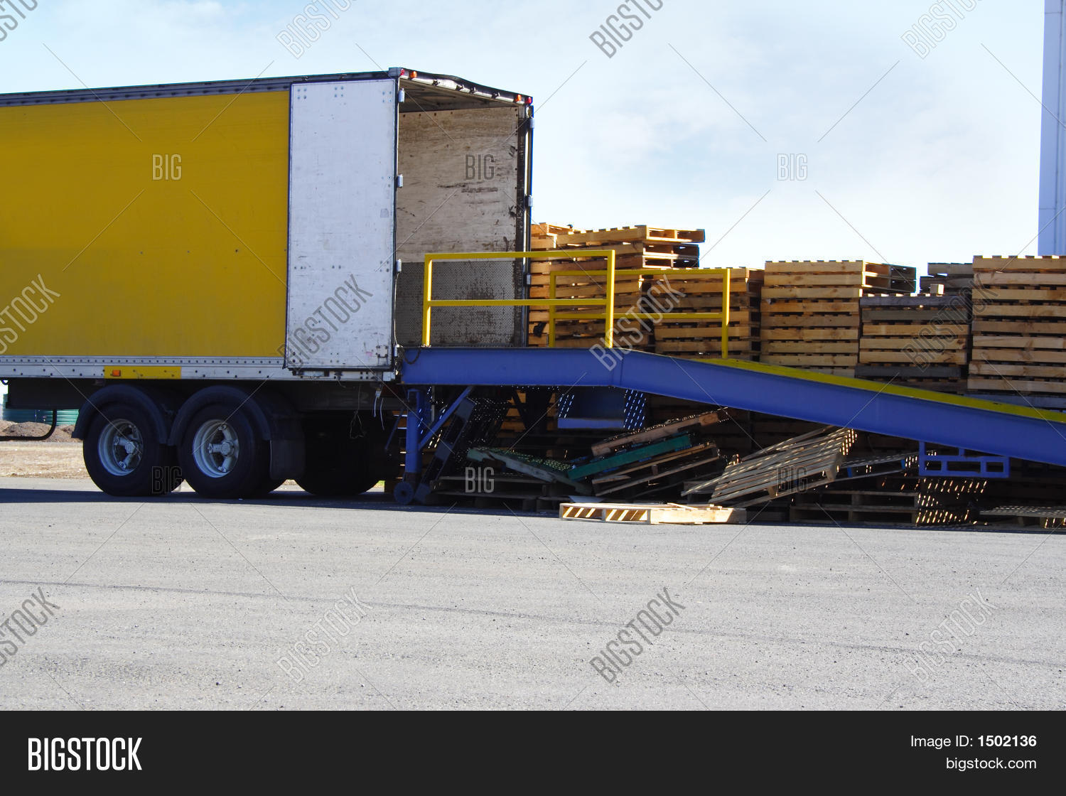 Semi Loading Ramp Image & Photo (Free Trial) | Bigstock
