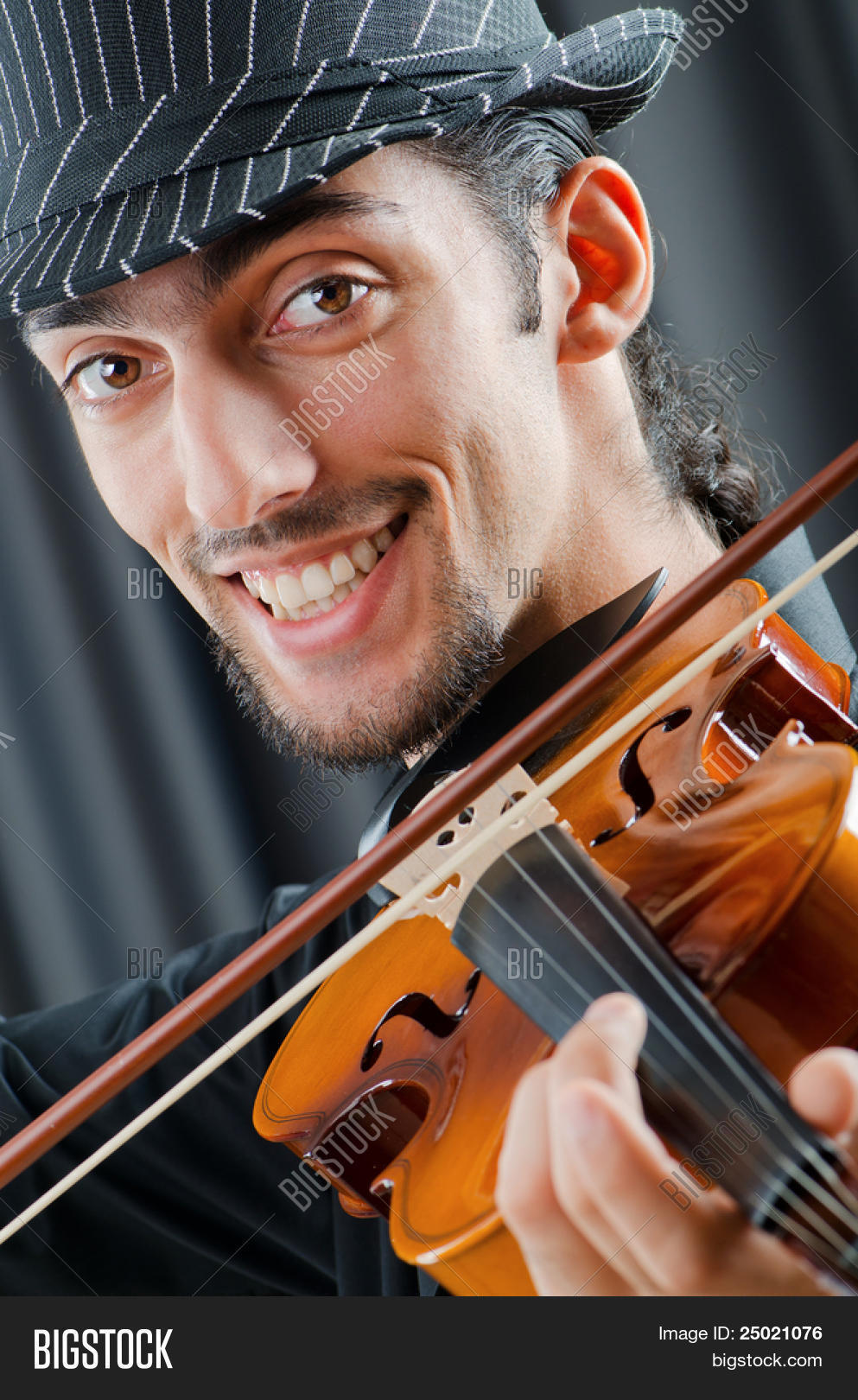 Violin Player Playing Image & Photo (Free Trial) | Bigstock