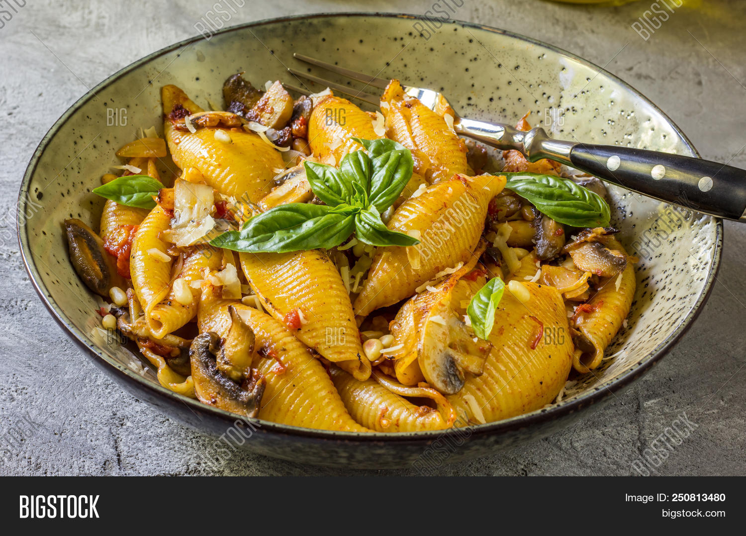 Pasta Conchiglioni Image & Photo (Free Trial) | Bigstock