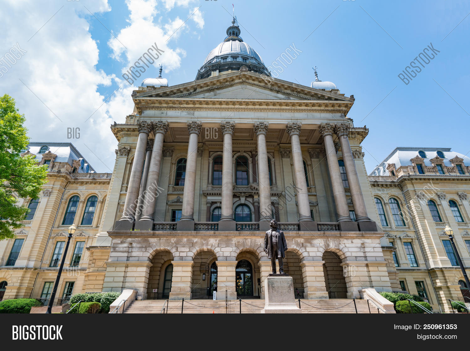 Illinois State Capital Image & Photo (Free Trial) | Bigstock
