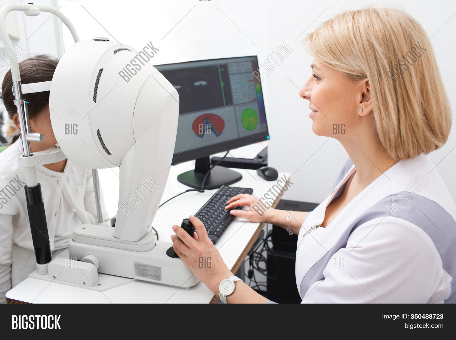 Optometrist Woman Image & Photo (Free Trial) | Bigstock