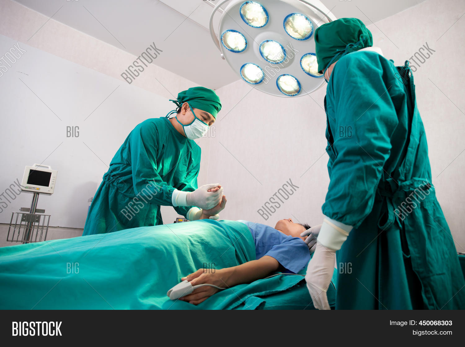 Doctor Shake Hands Image & Photo (Free Trial) | Bigstock