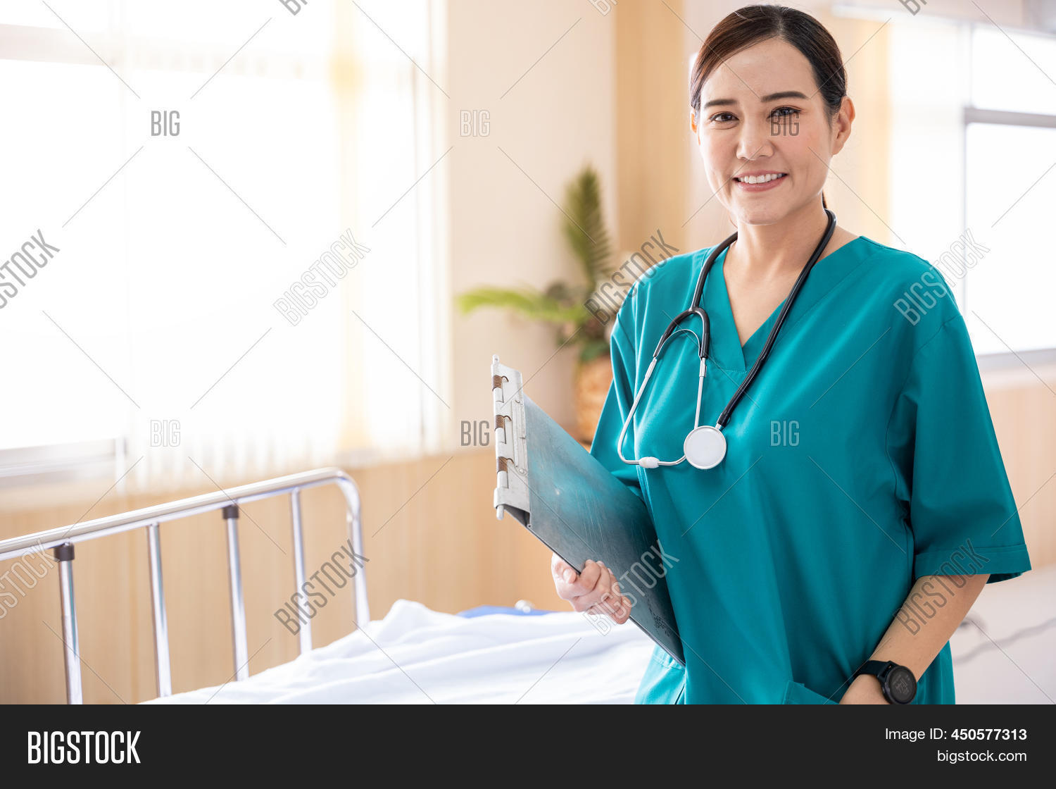 Portrait Smiling Nurse Image & Photo (Free Trial) | Bigstock