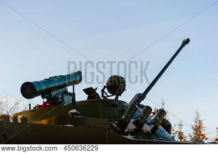 Modern Anti-tank Gun Image & Photo (Free Trial) | Bigstock