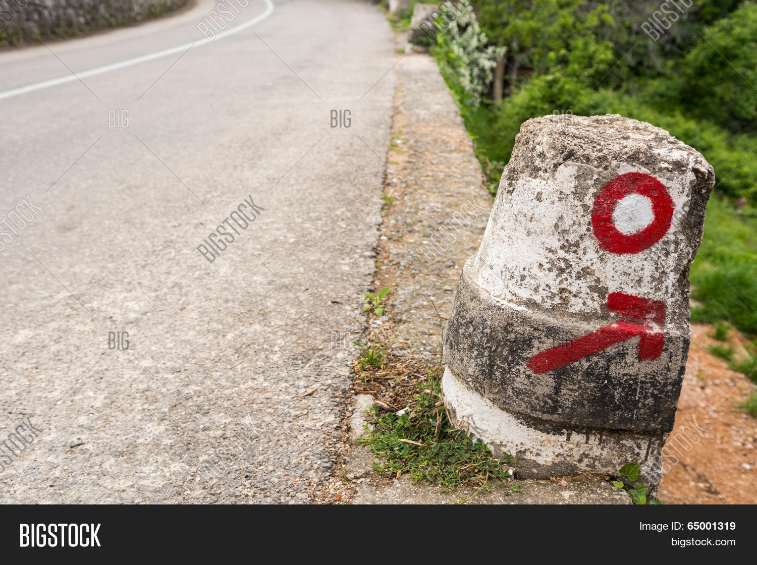 Round Marker Arrow Image & Photo (Free Trial) | Bigstock