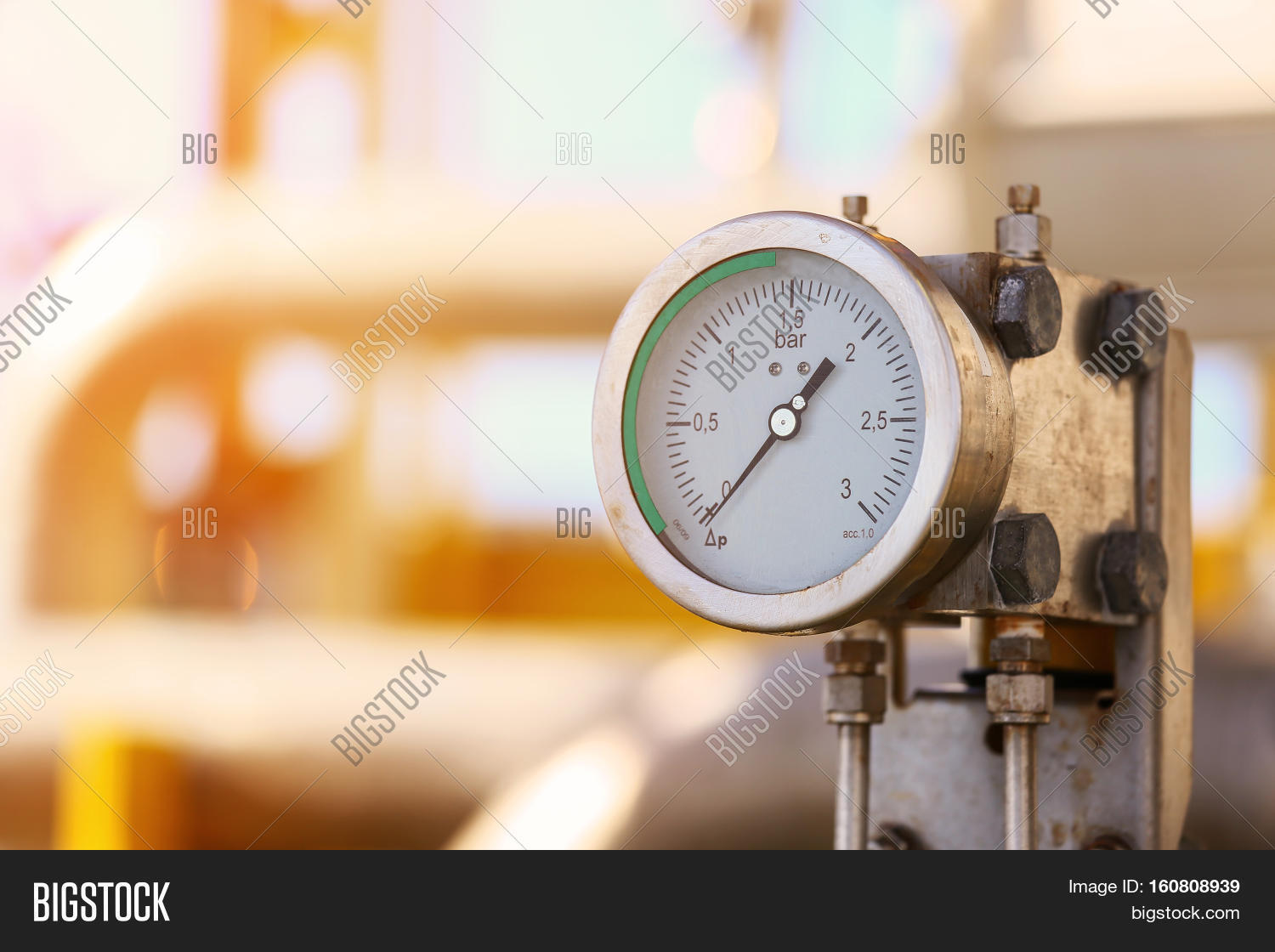 Pressure Gauge Oil Gas Image & Photo (Free Trial) | Bigstock