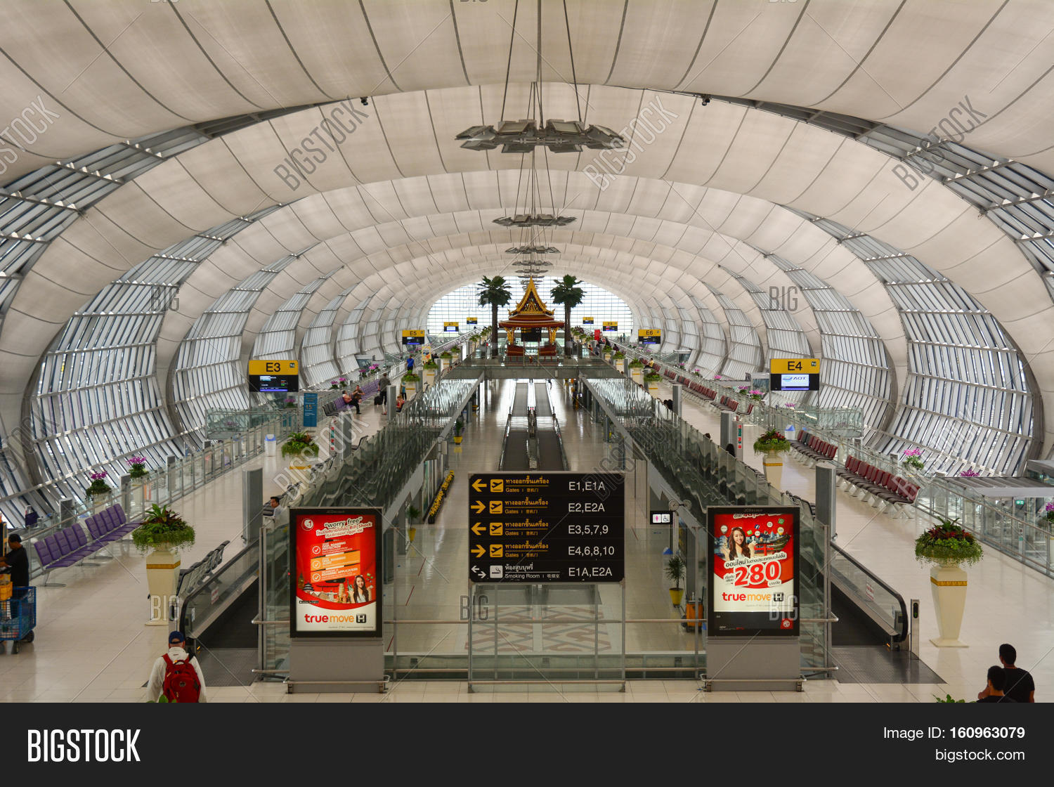 Departure Hall Image & Photo (Free Trial) | Bigstock