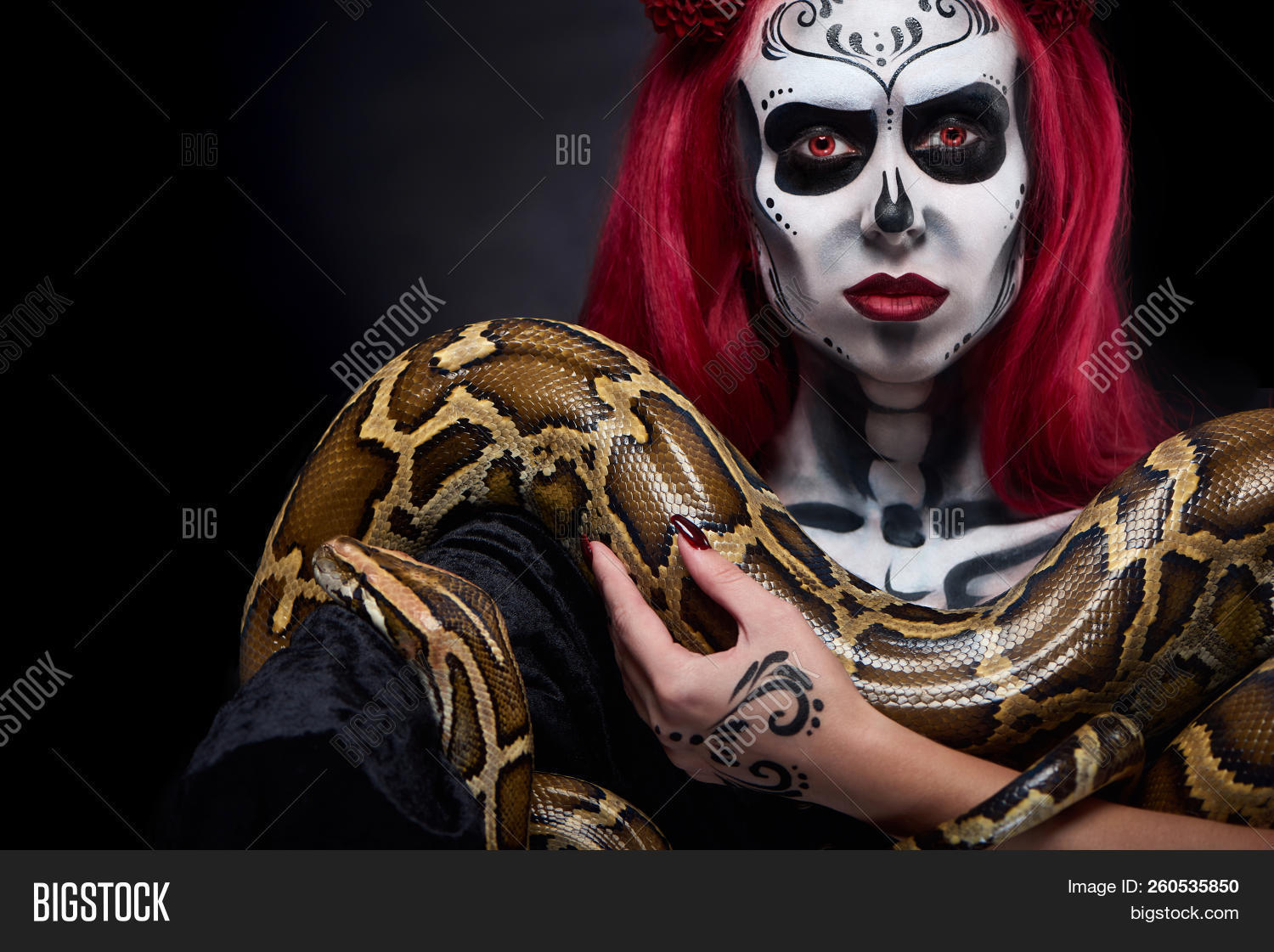 Close Beautiful Scary Image & Photo (Free Trial) | Bigstock