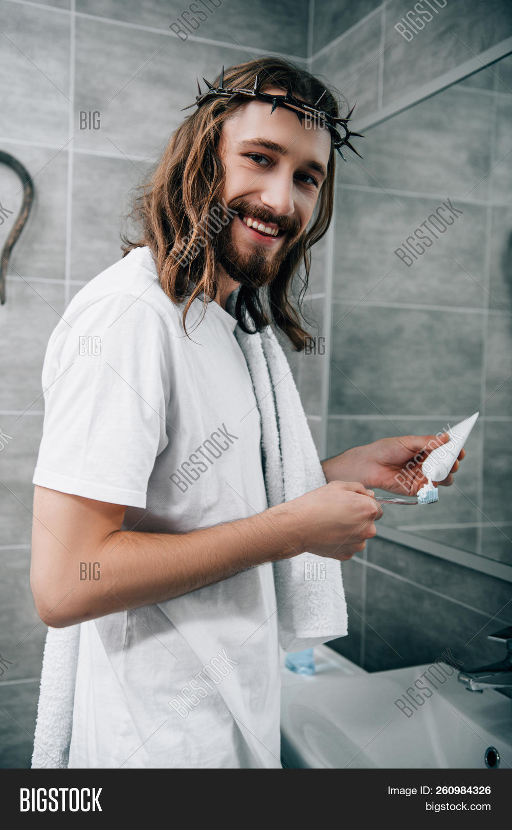 Happy Jesus Crown Image & Photo (Free Trial) | Bigstock