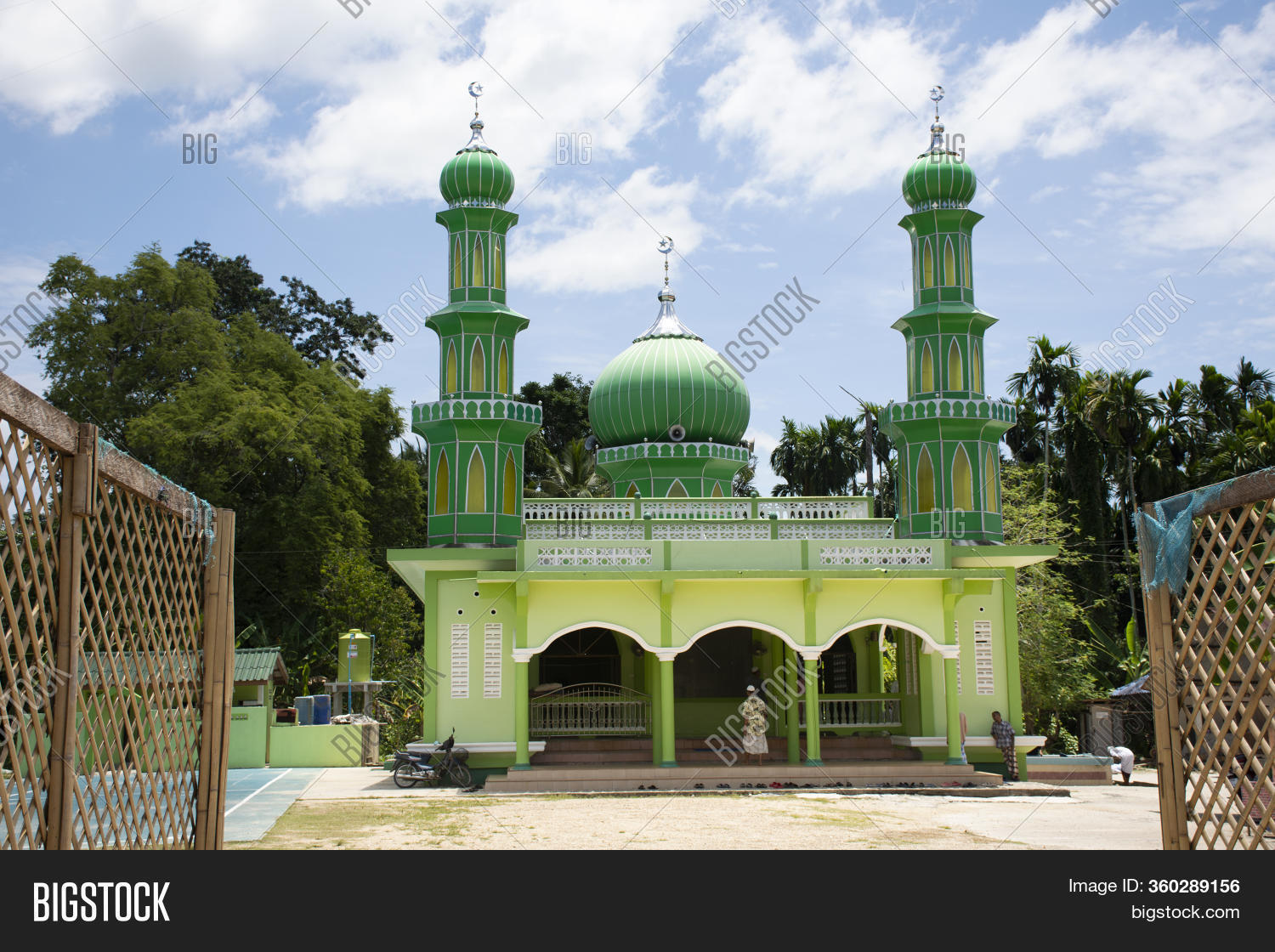 Green Building Masjid Image & Photo (Free Trial) | Bigstock