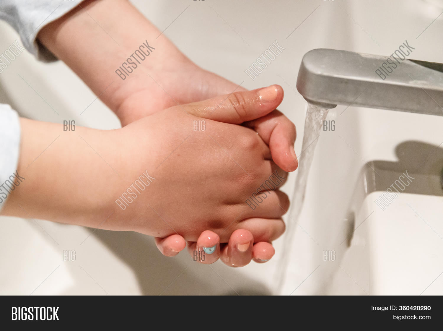 Washing Hands Rubbing Image & Photo (Free Trial) | Bigstock