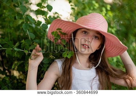 Cute Teenage Girl 8-9 Image & Photo (Free Trial) | Bigstock