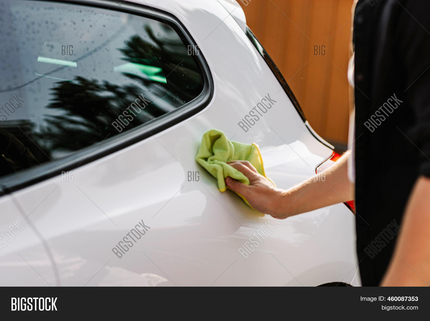 Man Wiping Car Image & Photo (Free Trial) | Bigstock