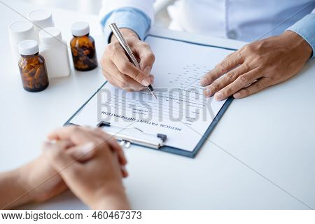 Doctor Recommending Image & Photo (Free Trial) | Bigstock