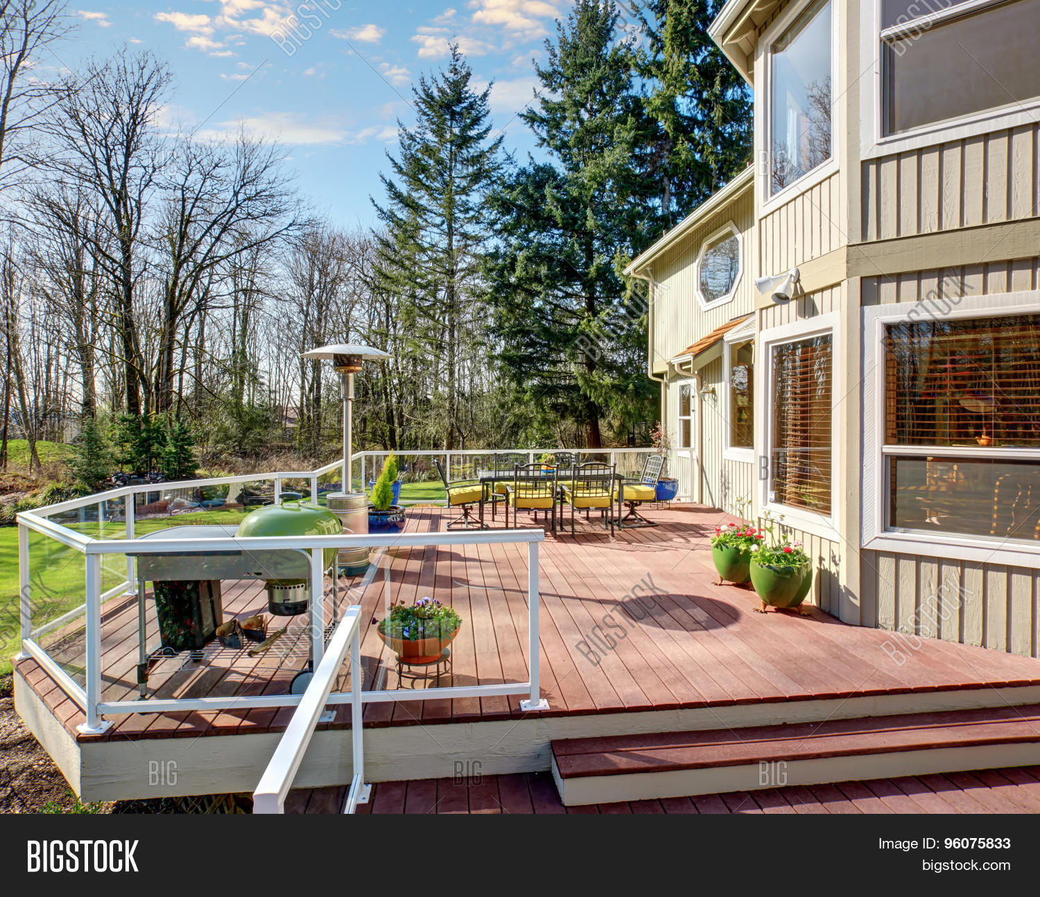 Large Back Yard Image & Photo (Free Trial) | Bigstock