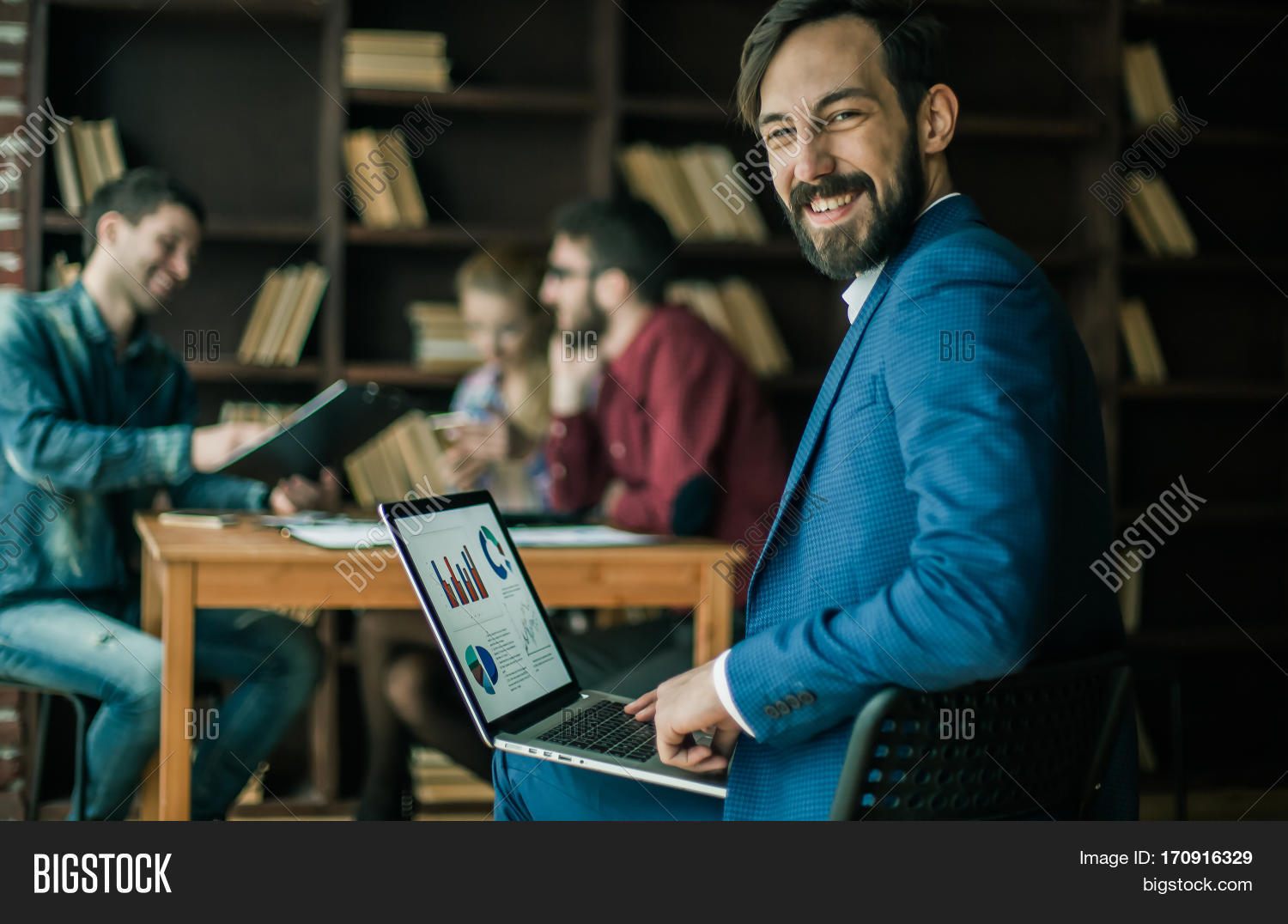 Accountant Works Image & Photo (Free Trial) | Bigstock